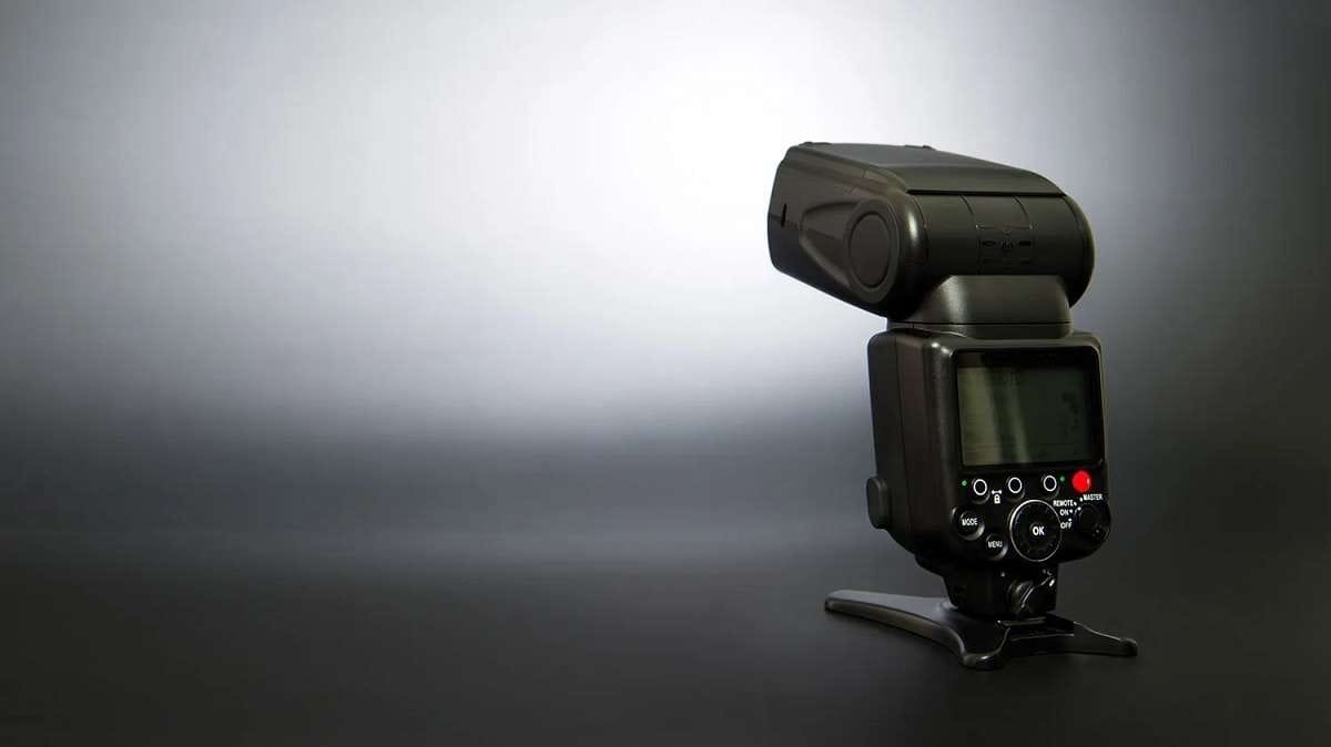 10 Best Detachable Camera Flashes for DSLR in 2025- MobbiTech