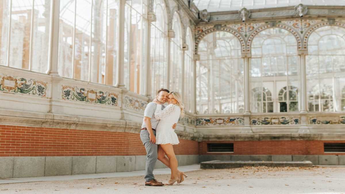 Best Photography Ideas For A Couple Of Photoshoots - MobbiTech