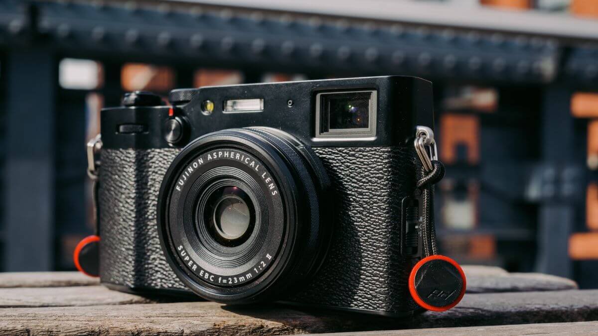 The 10 Top Point & Shoot Cameras To Buy Now In 2023 - MobbiTech